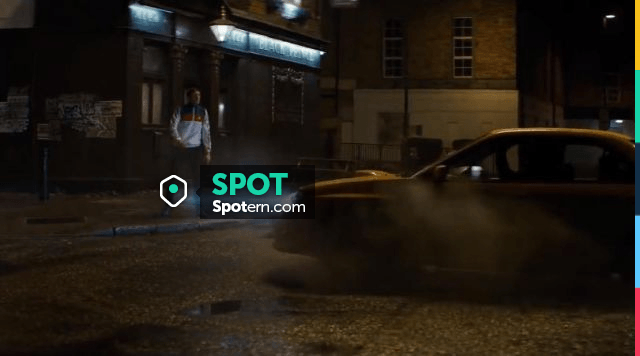 Shoes low beige a contained in Kingsman : the Secret Service | Spotern