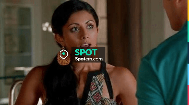 Boucles d'oreilles Kenneth Jay Lane de Divya Katdare dans royal pains ...