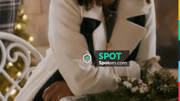 A Christmas Angel Match 2025 Daisy White Trench Coat worn by Daisy ...