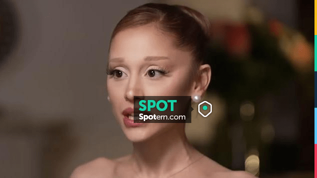 Irene Neuwirth Grands clous Gumball portés par Ariana Grande comme on ...