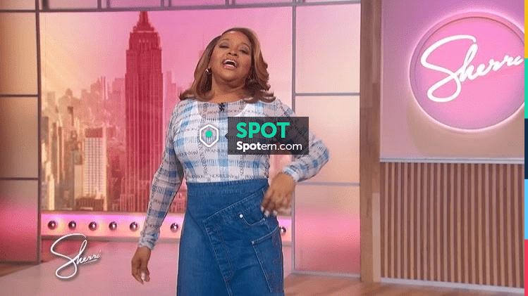 Haut à carreaux avec logo JW Anderson porté par Sherri Shepherd, vu à ...