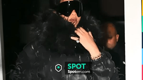 Rihanna Giorgio Baldi Restaurant Black Leather Jacket à Rihanna profite ...