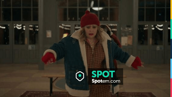 Per Una Denim Jacket worn by Kate (Mae Whitman) as seen in Twelve Dates ...