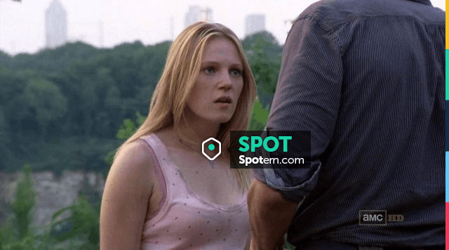 The collar wing of Amy (Emma Bell) The Walking Dead | Spotern