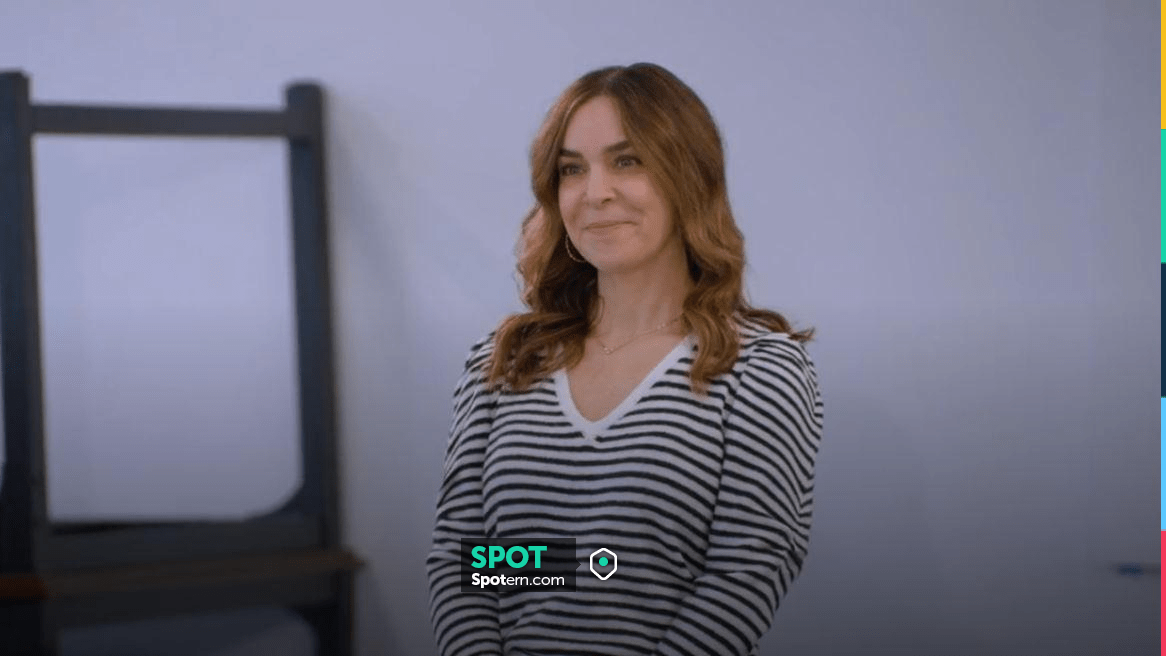 WHBM Puff Sleeve V Neck Pullover Sweater worn by Lisa Scheide as seen ...