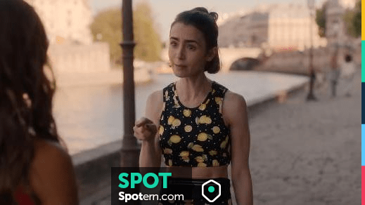 Lululemon Fast and Free Running Belt in Black worn by Emily Cooper ...