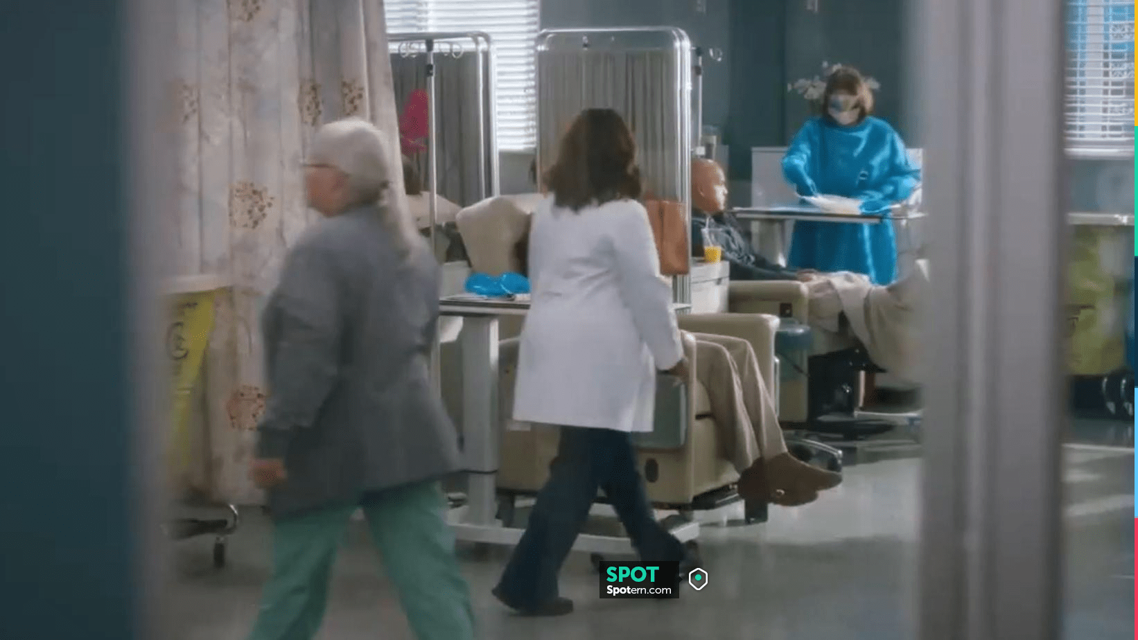 On Cloudsurfer Road-Running Shoes worn by Miranda Bailey (Chandra ...