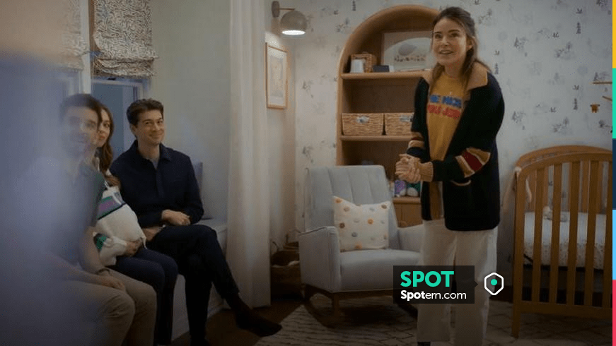 NiliLotan Shon Pantalon en sergée en sergée de baril porté par Liz ...