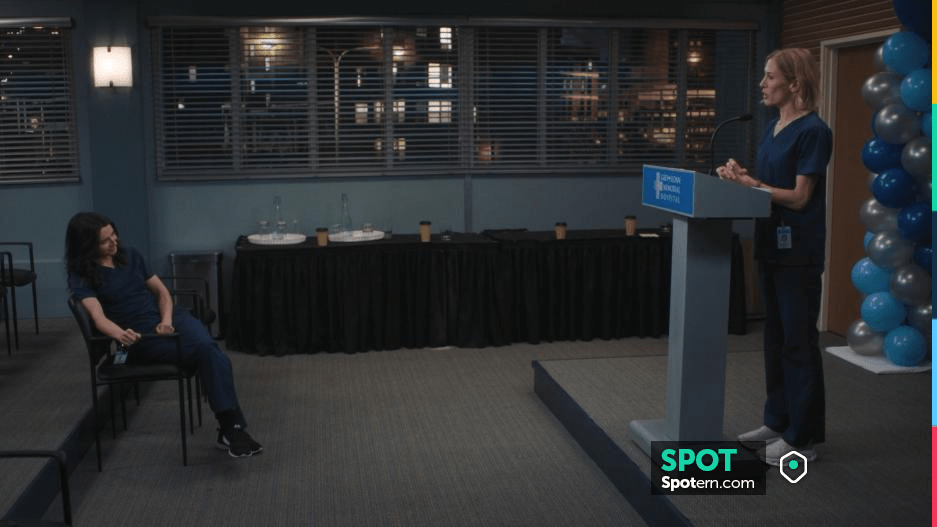 On Cloudtilt Athletic Sneaker worn by Toni Wright (Jen Landon) as seen ...