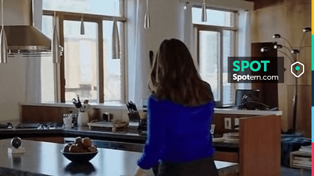 The lamp of Hayes Morrison (Hayley Atwell) in Conviction | Spotern