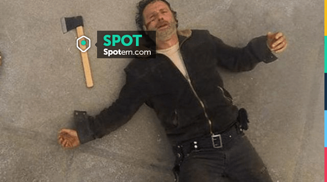 The axe of Rick Grimes (Andrew Lincoln) in The Walking Dead (S07E01 ...