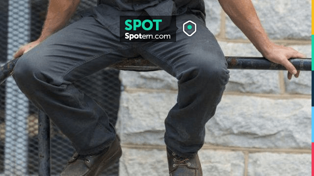 The pants of Daryl Dixon (Norman Reedus) in The Walking Dead S07E10 ...