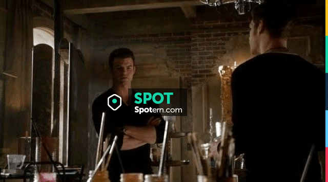 The sweat Burberry of Elijah Mikaelson (Daniel Gillies) in The ...