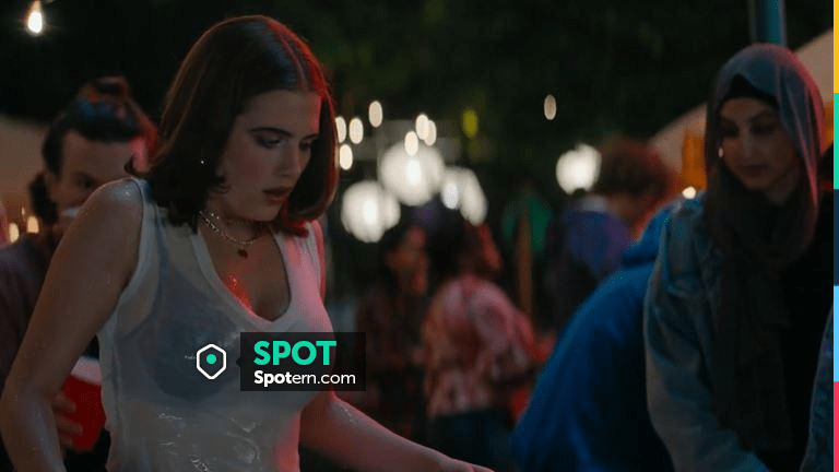 Natori Underwire Bra worn by Hannah Wells (Ella Bright) as seen in Off ...