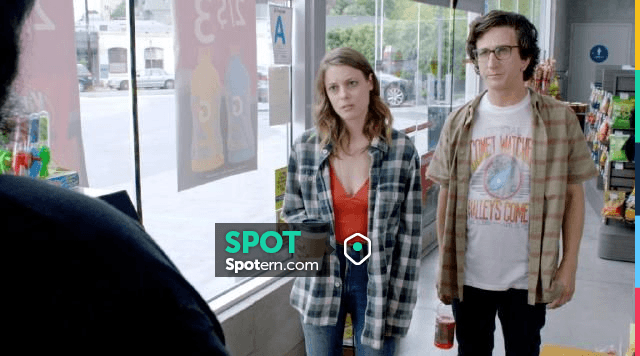 The jean high waist of Mickey Dobbs (Gillian Jacobs) in Love S01E05 ...