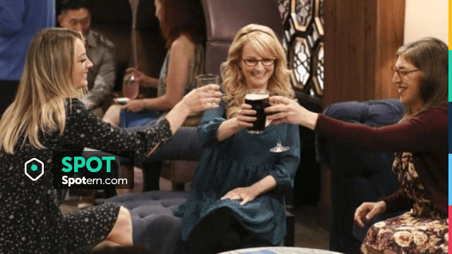 La robe d'été à pois de Penny (Kaley Cuoco) dans The Big Bang Theory ...