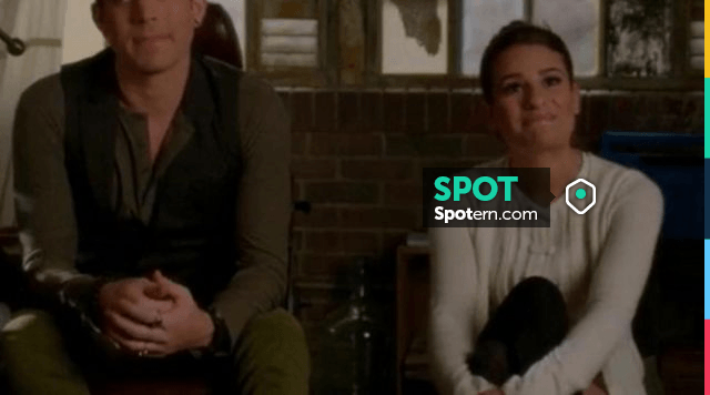 le haut multi nœuds en noir de Ra­chel Berry (Lea Mi­chele) dans Glee ...