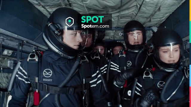 The helmet Skydiving of Eggsy (Taron Egerton) in Kingsman : the Secret ...