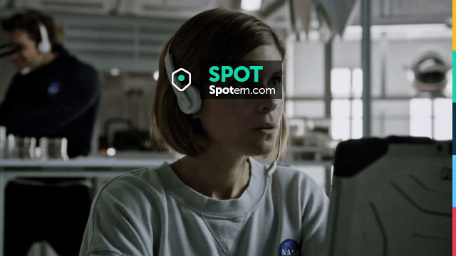 The audio headset white, Beth Johansen (Kate Mara) in "Alone on Mars ...