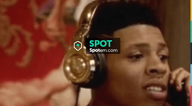 The audio headset of Hakeem Lyon on Empire | Spotern