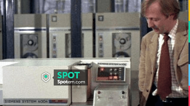 The computer Siemens System 4004 in Charlie and the chocolate factory ...