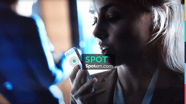 L'iphone du Dr Cassandra Railly (Amanda Schull) dans 12 Monkeys S01E03 ... L'iphone du Dr Cassandra Railly (Amanda Schull) dans 12 Monkeys S01E03 ...