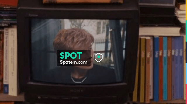 The crt TV in The amazing fate of Harold Crick | Spotern