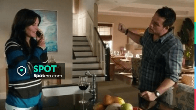 The striped top of Jules Cobb (Courtney Cox) Cougar Town S05E08 | Spotern