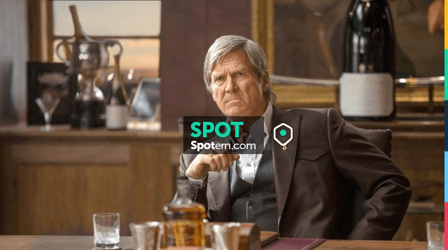 Gold Pla­ted Dol­lar Sign worn by Champagne Agent (Jeff Bridges) in ...