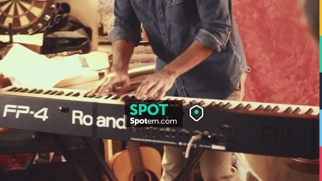 The piano Roland fp seen in the clip Call me maybe of Carly Rae Jepsen ...