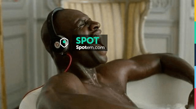 Le casque audio Beats de Driss (Omar Sy) dans Intouchables | Spotern