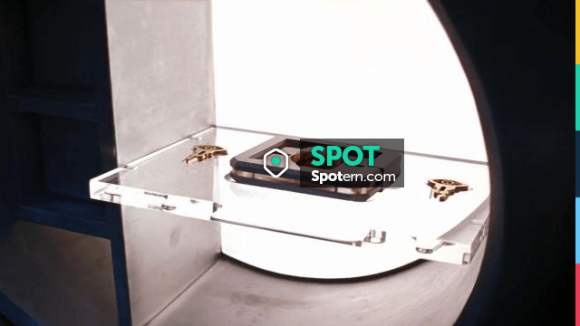 The replica of the weapons GoldenEye in GoldenEye | Spotern