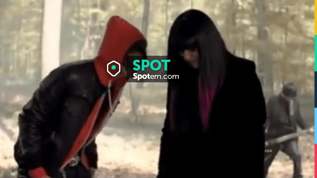 el chaleco rojo de Romain del grupo Eskemo en su Clip Eternise moi ...