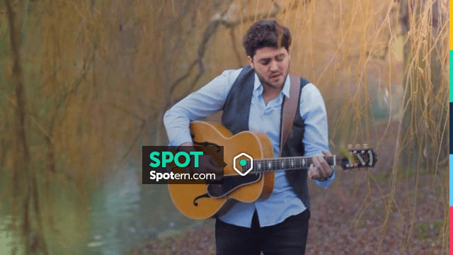 The guitar of Tibz in the clip, Nation | Spotern