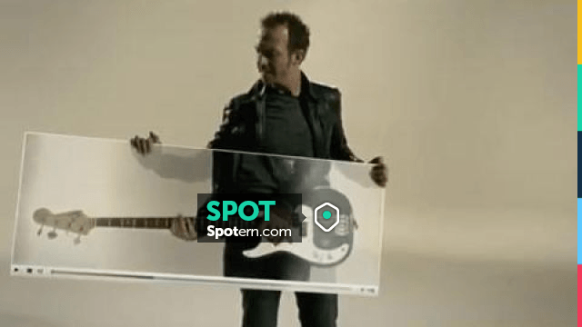 The bass of Calogero in the movie clip Apple C | Spotern