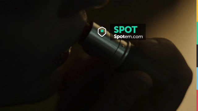 The lipstick is Mac of Offred / June (Elizabeth Moss) in The Handmaid ...