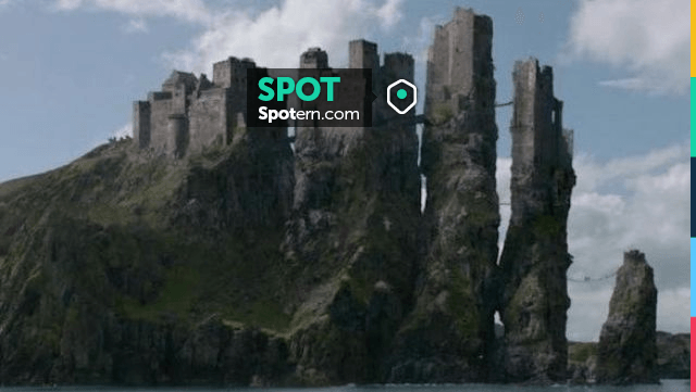 The Castle of Dunluce in Northern Ireland, the castle of Pyke on the ...