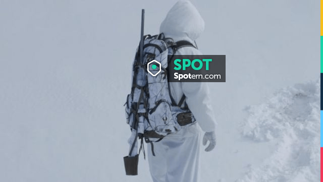 The backpack Badlands camouflage white Cory Lambert (Jeremy Renner) in ...