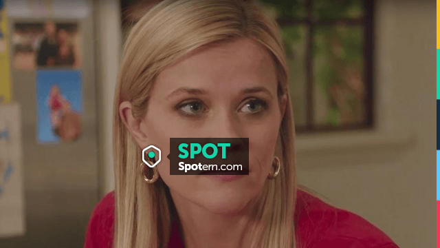 The round earrings of Alice Kinney (Reese Witherspoon) in Home Again ...