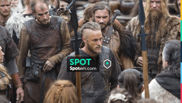 The leather tunic of Ragnar Lothbrok (Travis Fimmel) Vikings | Spotern