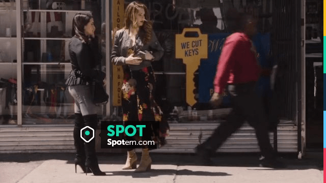 Les cuissardes de Jane Sloan (Katie Stevens) dans The bold type S01E06 ...