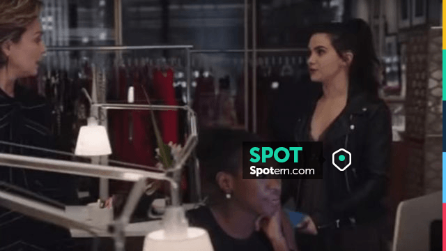 The leather jacket of Jane Sloan (Katie Stevens) in The bold type ...