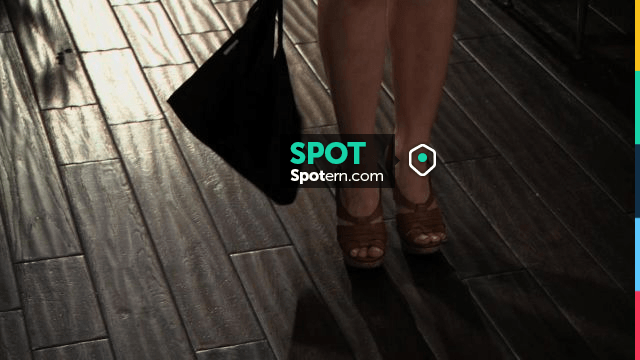 The wedge sandals Ivy Dickens (Kaylee Defer) in Gossip Girl S05E01 ...