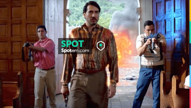 The shirt patterned with Pacho Herrera (Alberto Ammann) in Narcos ...