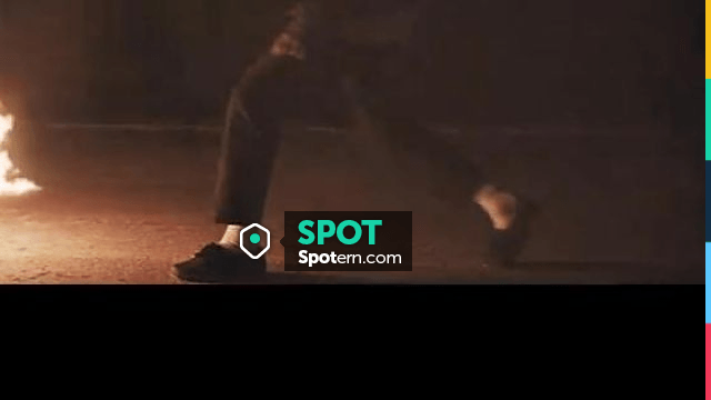 the sneakers vans authentic Tyler Joseph in his clip "heavydirtysoul ...