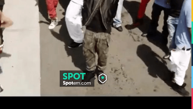 Les yeezy pirate black dans le clip Roped Off de The Game | Spotern