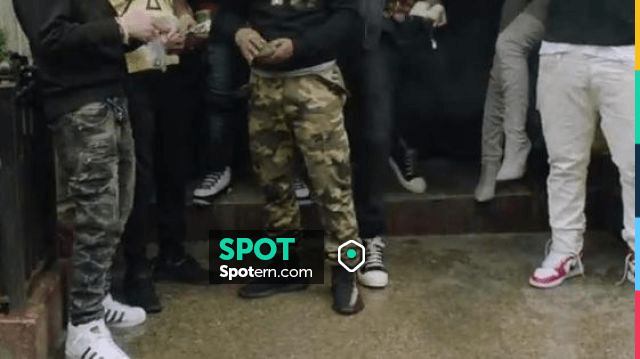 Sneakers Yeezy 350v2 bronze, in clip Magnolia Playboi Carti | Spotern