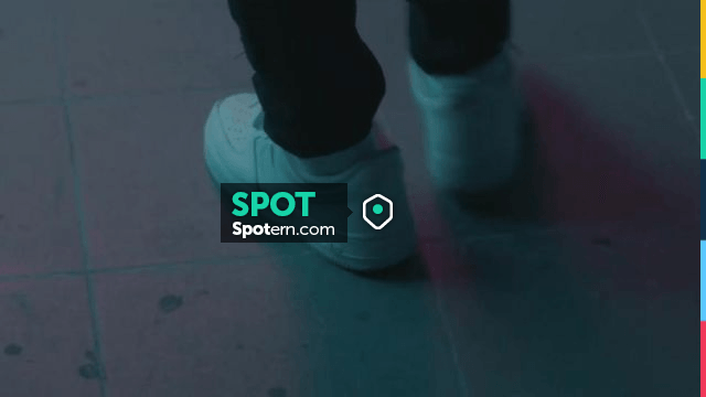 Sneakers Nike Air Force 1 Ash Kidd in her video clip Lolita | Spotern