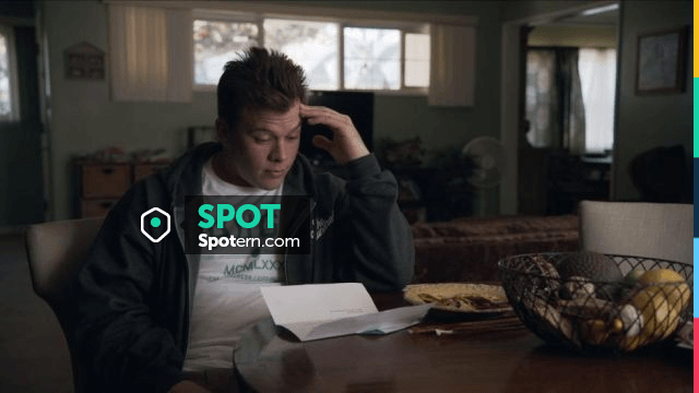 The sweat black Dylan Maxwell (Jimmy Tatro) in American Vandal S01E08 ...