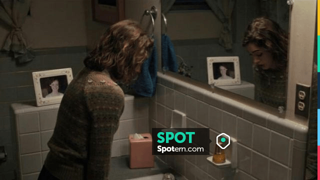 Eau de cologne Avon in the bathroom of the home of Barb in Stranger ...